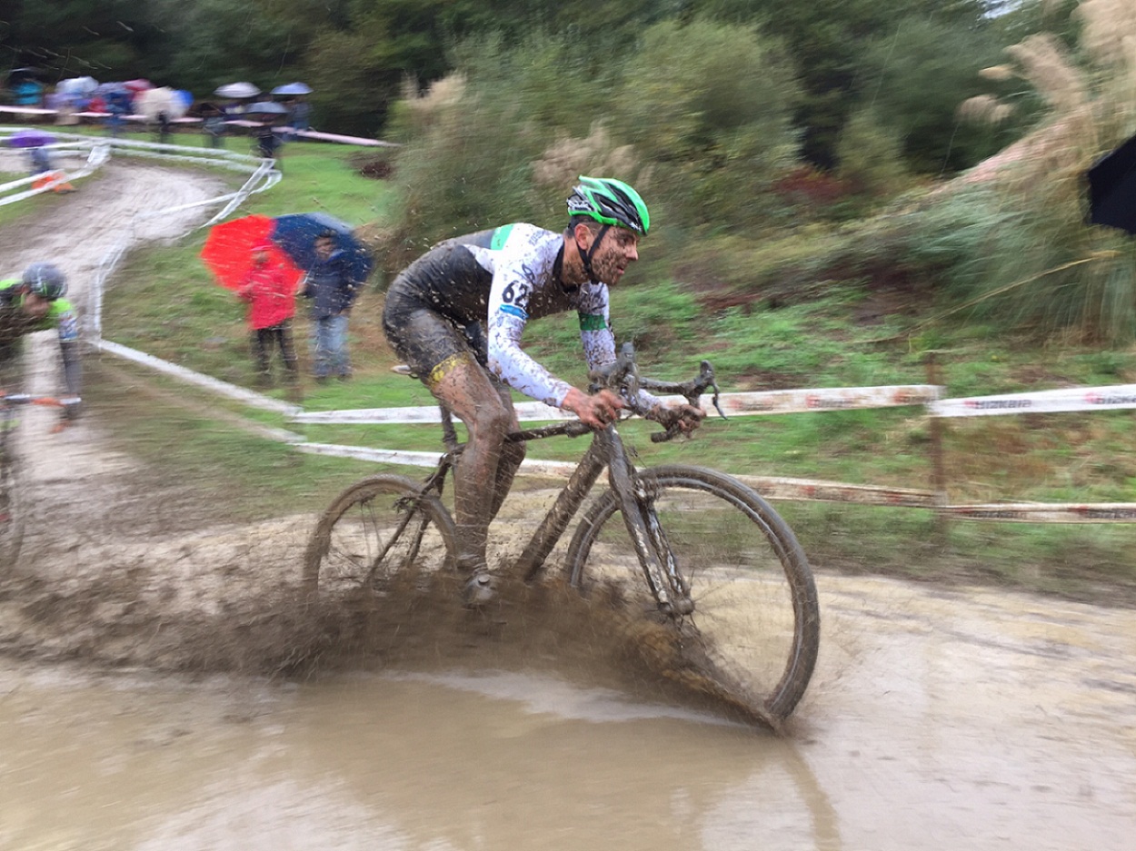 triple-victoria-en-la-copa-de-espana-de-ciclocross-de-karrantza-3